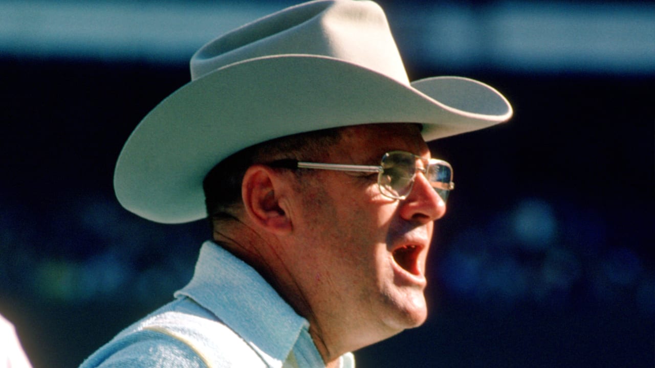 Why everyone loves Bum Phillips