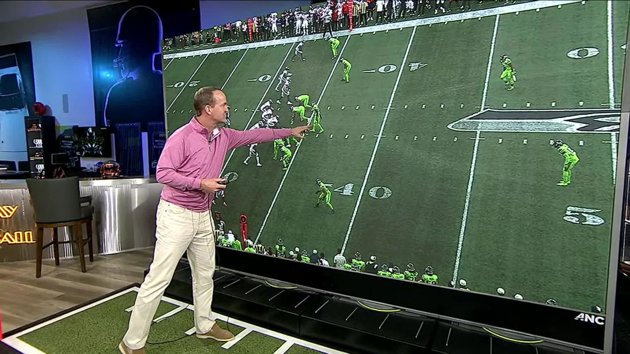 Hall of Famer Peyton Manning explains quarterback Russell Wilson's ...