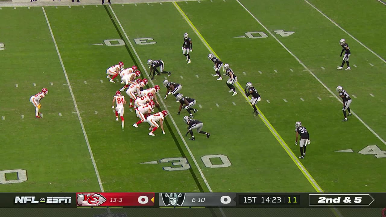 Kansas City Chiefs Quarterback Patrick Mahomes Breaks Qb Single Season