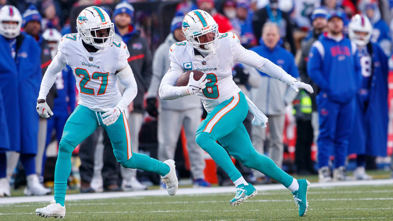 Miami Dolphins safety Jevon Holland's jarring PBU vs. Buffalo Bills ...