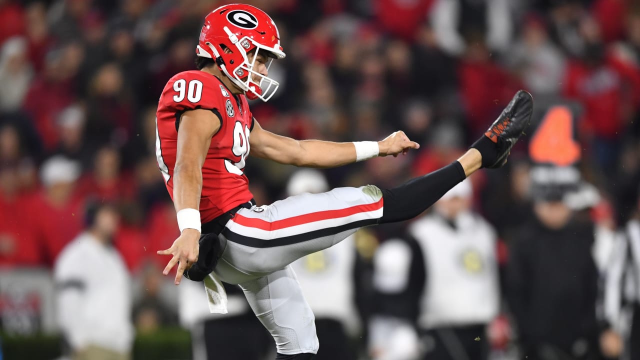 Tampa Bay Buccaneers select Georgia Bulldogs punter Jake Camarda with ...