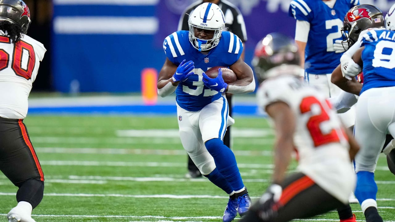 Indianapolis Colts offensive guard Quenton Nelson leads screen as ...