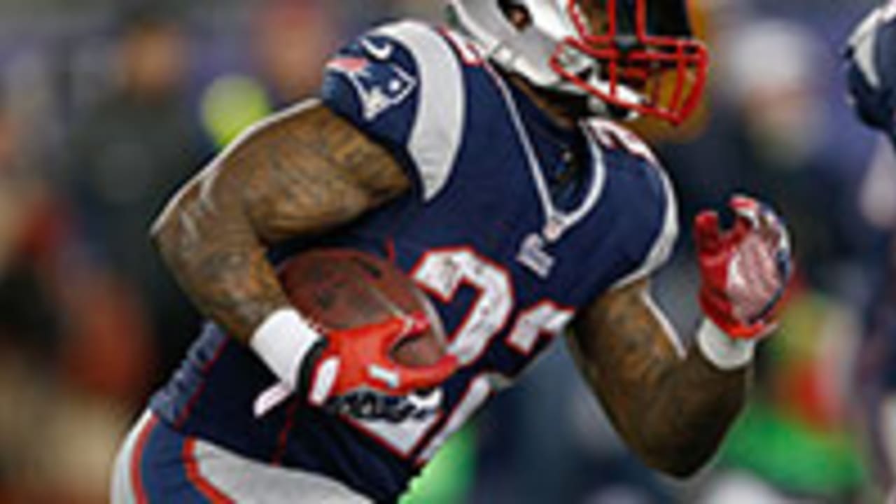 New England Patriots' Stevan Ridley aims to inspire kids at camp