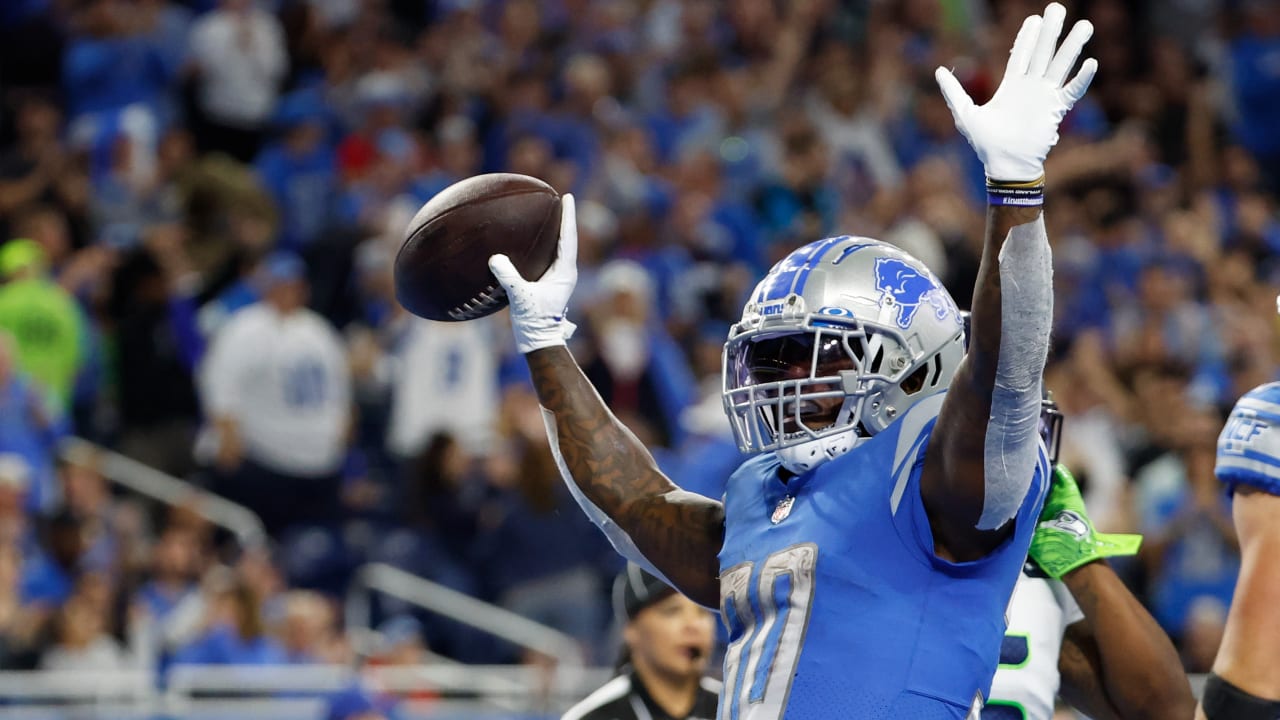 Can't-Miss Play: Detroit Lions running back Jamaal Williams stiff-arms ...