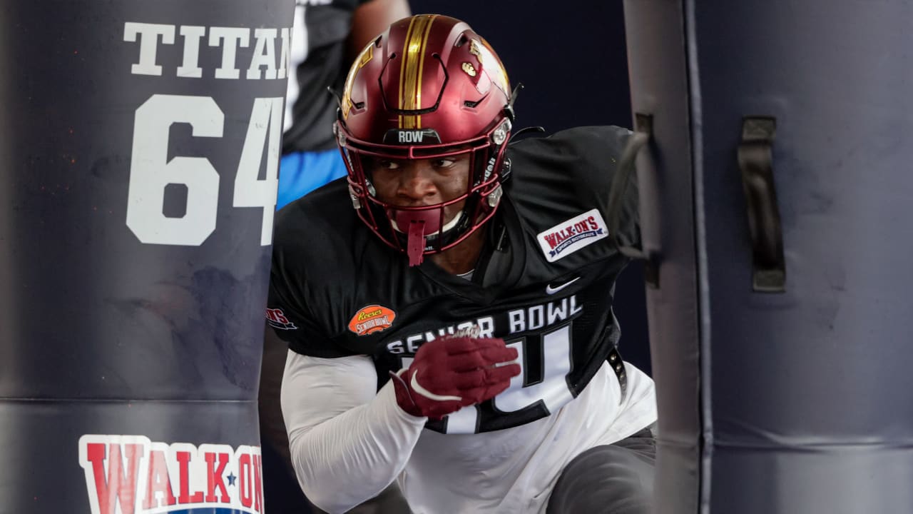 Minnesota Golden Gophers defensive end Boye Mafe explodes off the edge ...