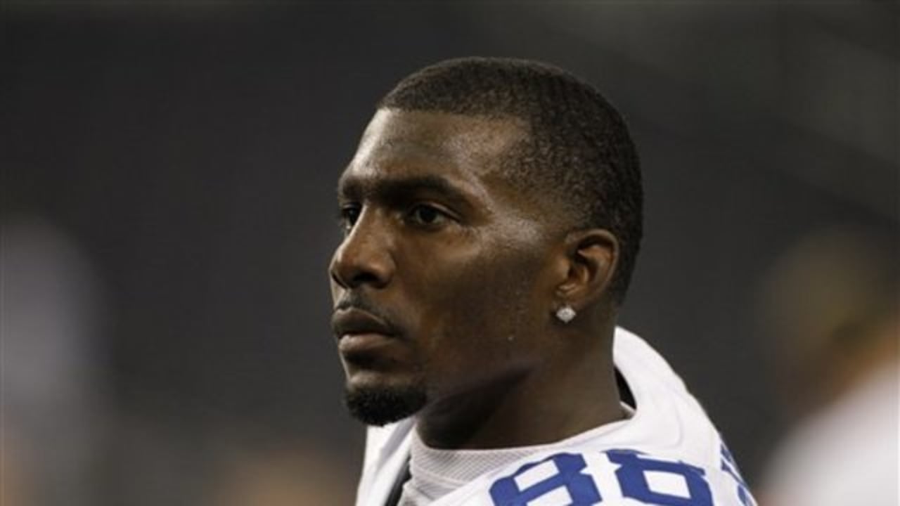 Dez Bryant says he plans to sign with a team later in the season