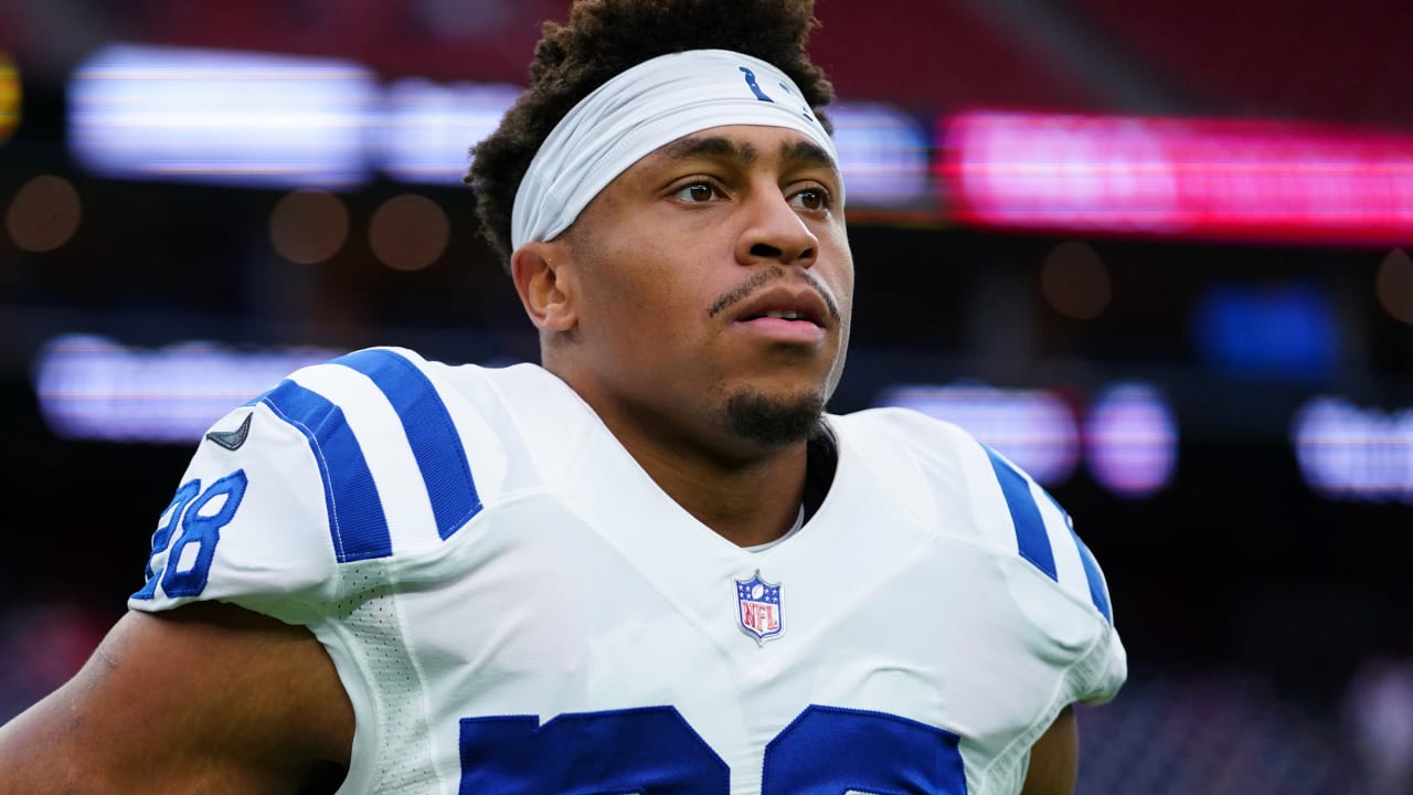 Colts grant RB Jonathan Taylor permission to seek trade