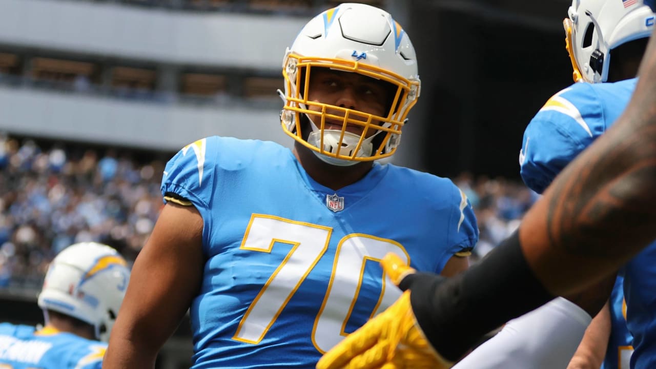 Chargers LT Rashawn Slater (biceps) has chance to return late in 2022 ...