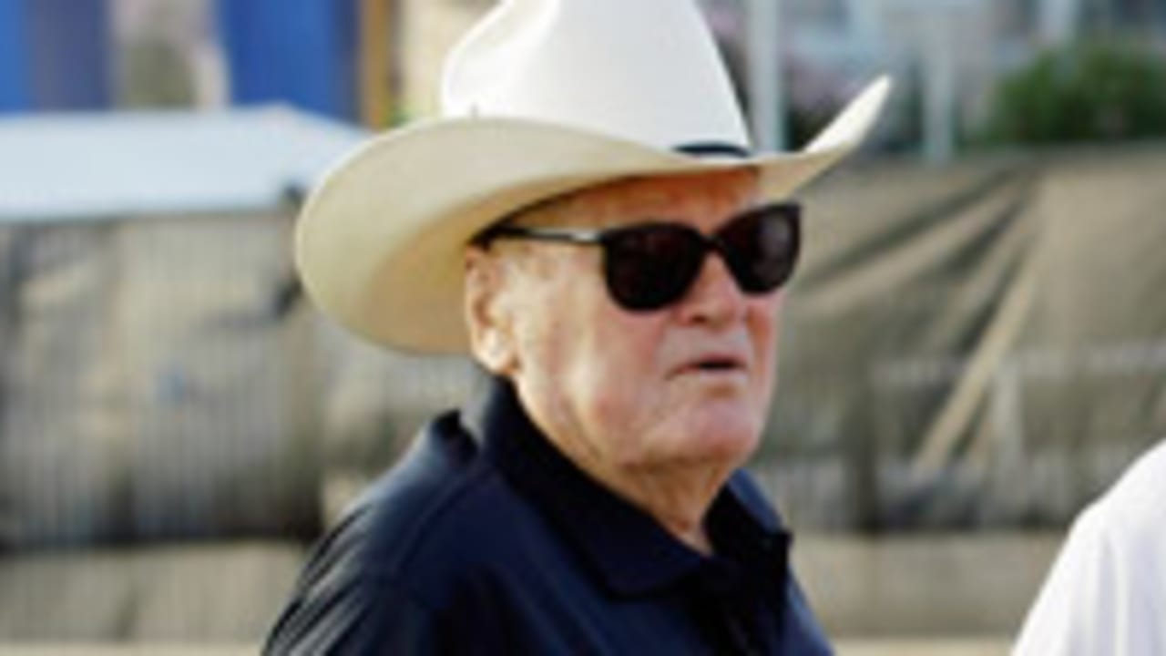 Houston Oilers legend Bum Phillips' life as an opera?