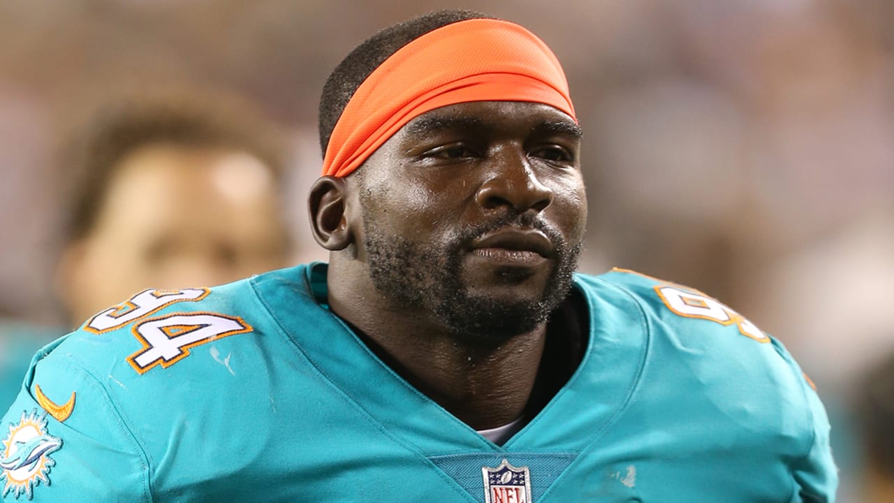 Miami Dolphins reinstate LB Lawrence Timmons