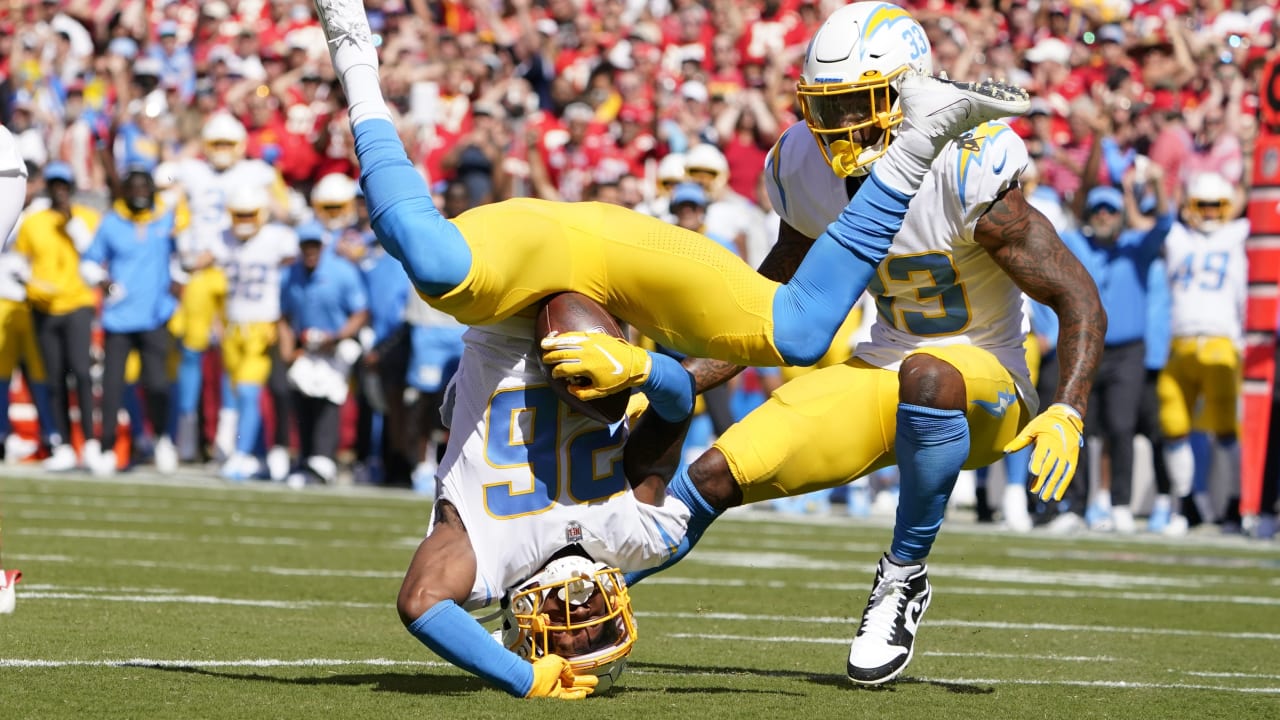 Can't-Miss Play: Kansas City Chiefs Patrick Mahomes' no-look pass ends ...