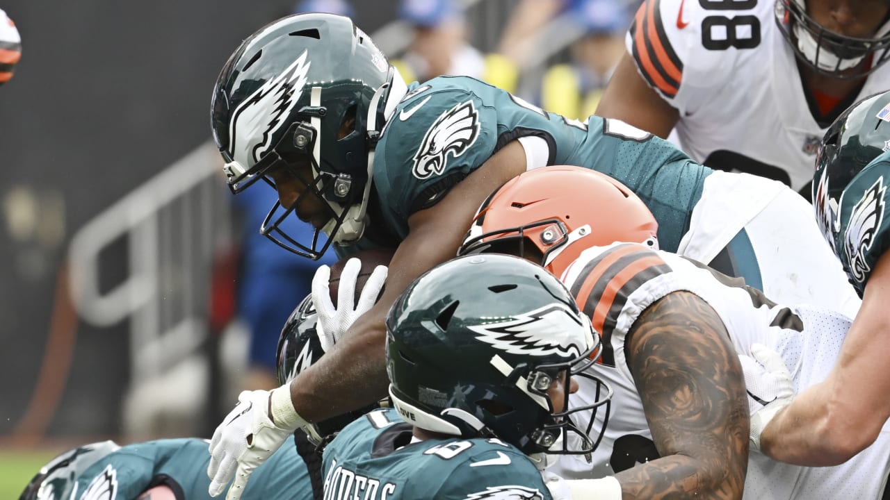 Philadelphia Eagles running back Boston Scott caps off Eagles' first ...