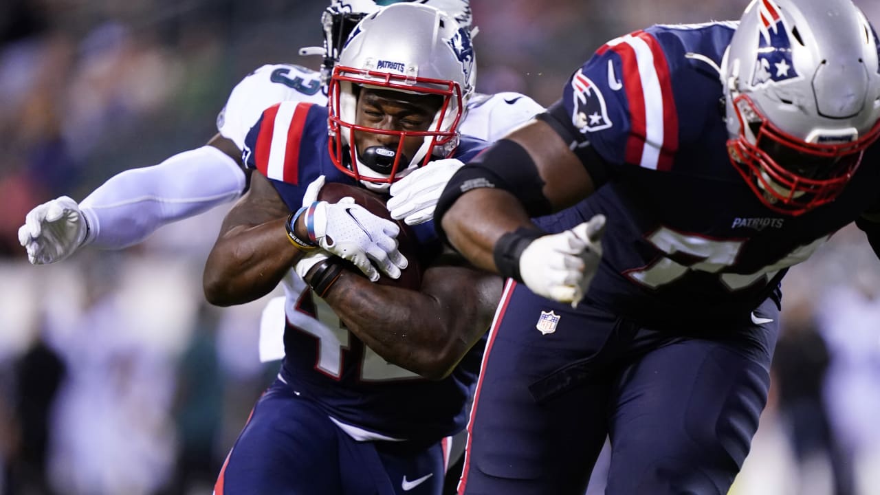 New England Patriots running back J.J. Taylor caps strong drive with TD ...