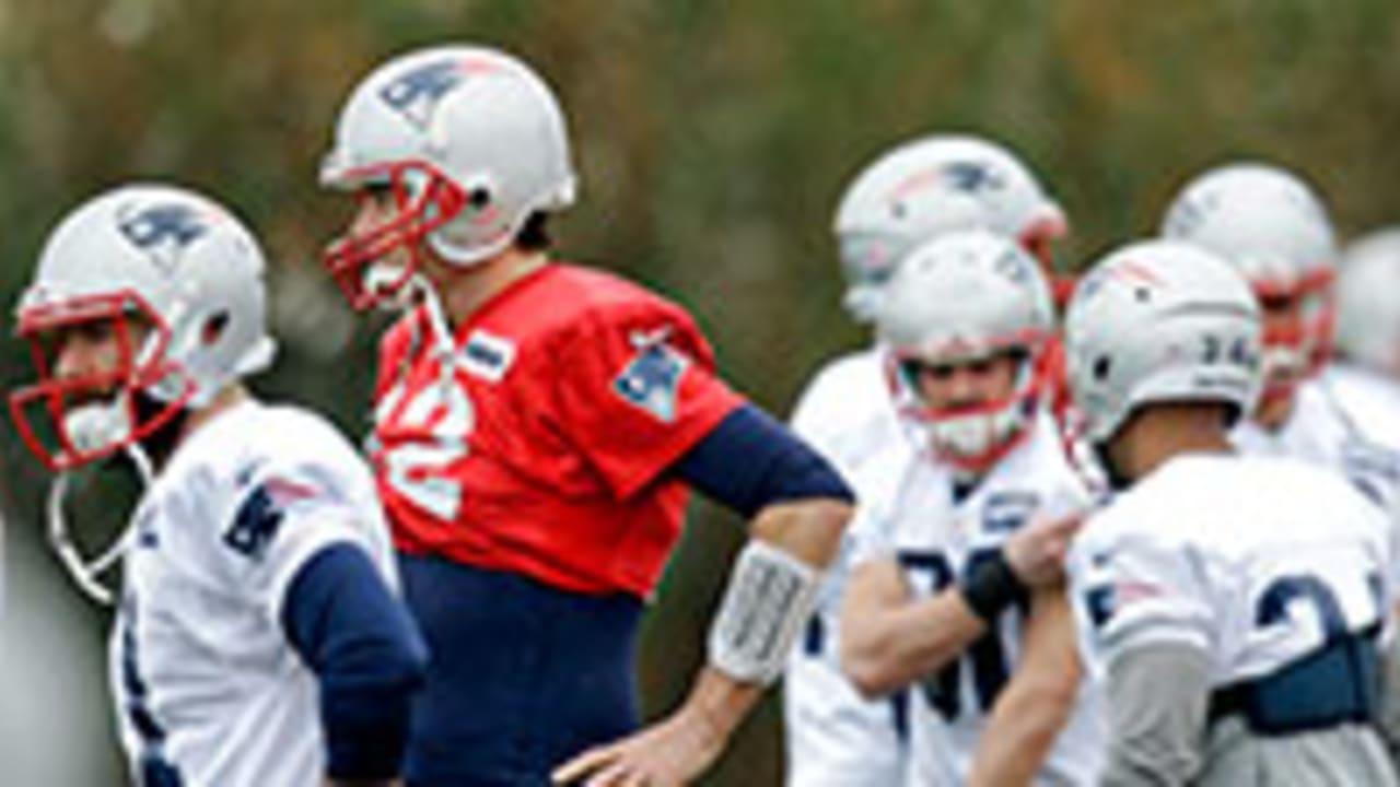 New England Patriots practice in the rain, cancel walkthrough