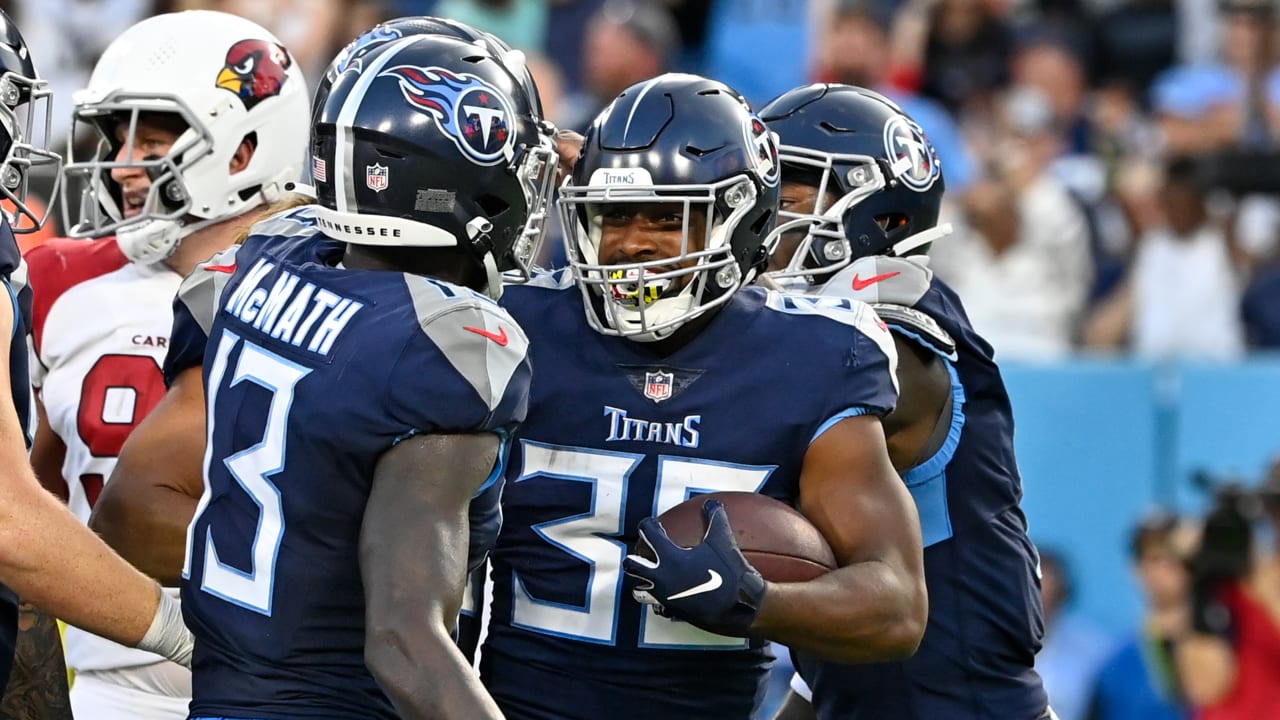 Tennessee Titans running back Julius Chestnut powers his way in for a 3 ...