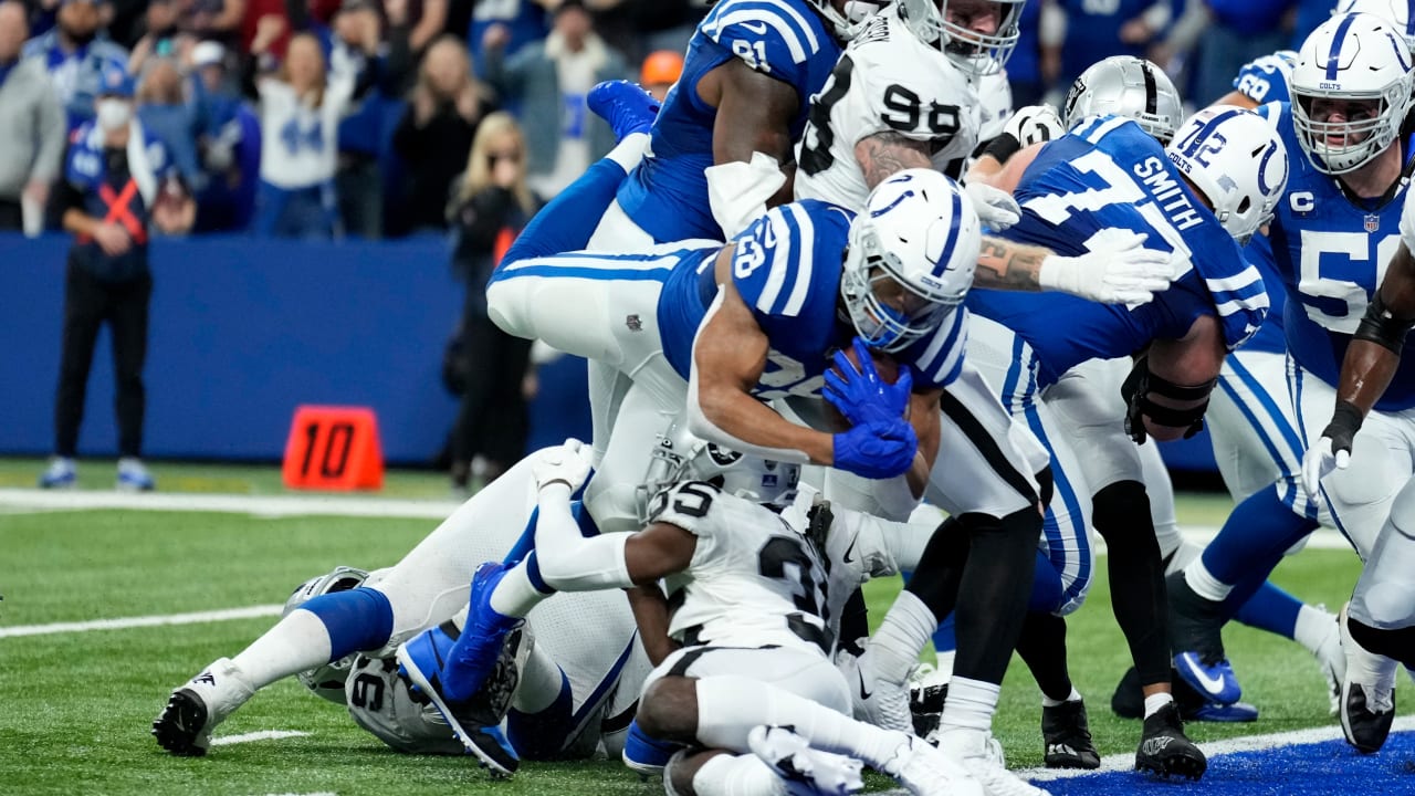 Indianapolis Colts running back Jonathan Taylor punches in 2-yard TD as ...