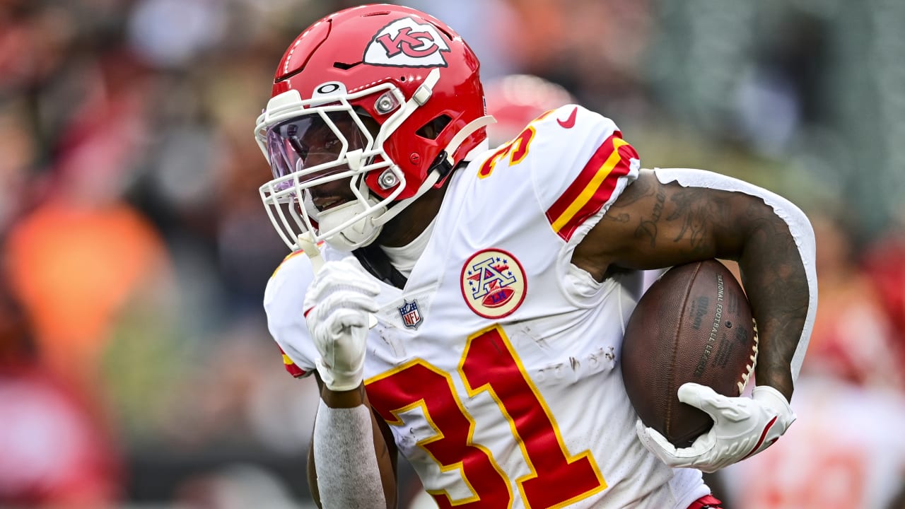 Kansas City Chiefs running back Darrel Williams keeps legs churning on ...