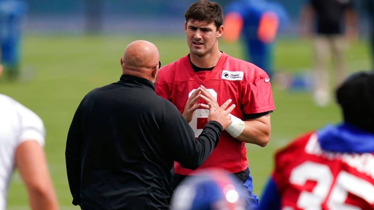 Giants' backup QB Davis Webb: Daniel Jones is 'the smartest quarterback ...