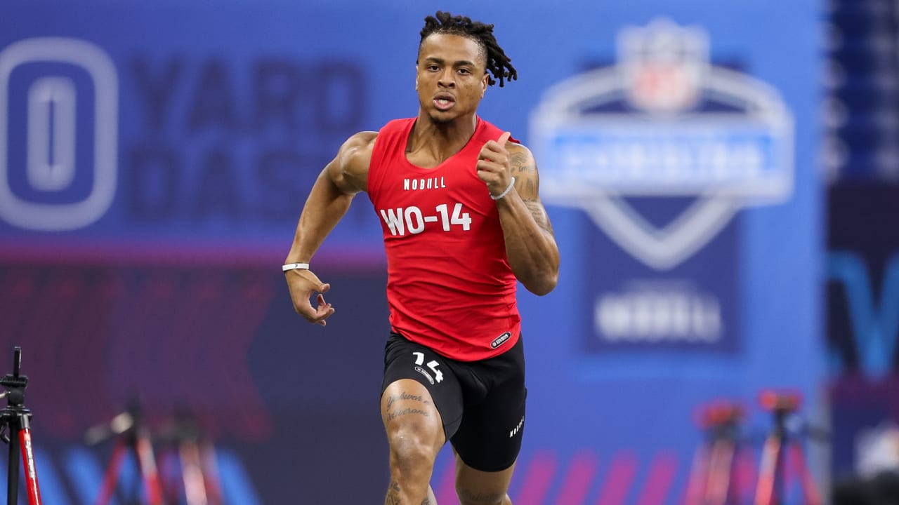 Wide receiver Josh Downs runs official 4.48-second 40-yard dash at 2023 ...