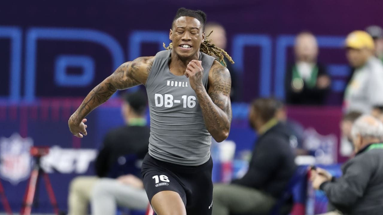 Cornerback Jaylon Jones runs an official 4.57-second 40-yard dash at ...