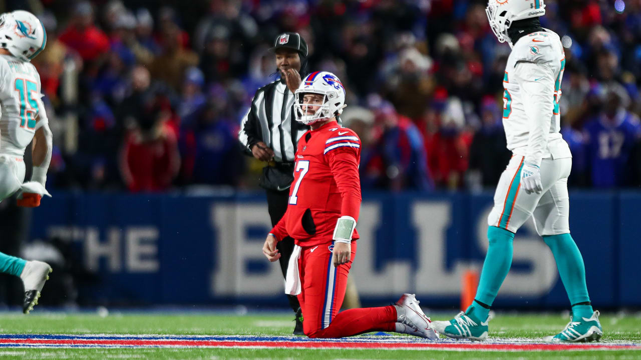 Miami Dolphins linebacker Jaelan Phillips closes in on Josh Allen for pivotal strip-sack turnover