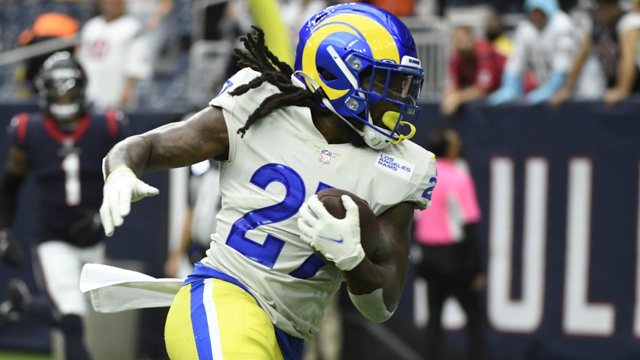 Los Angeles Rams running back Darrell Henderson bursts through line for ...