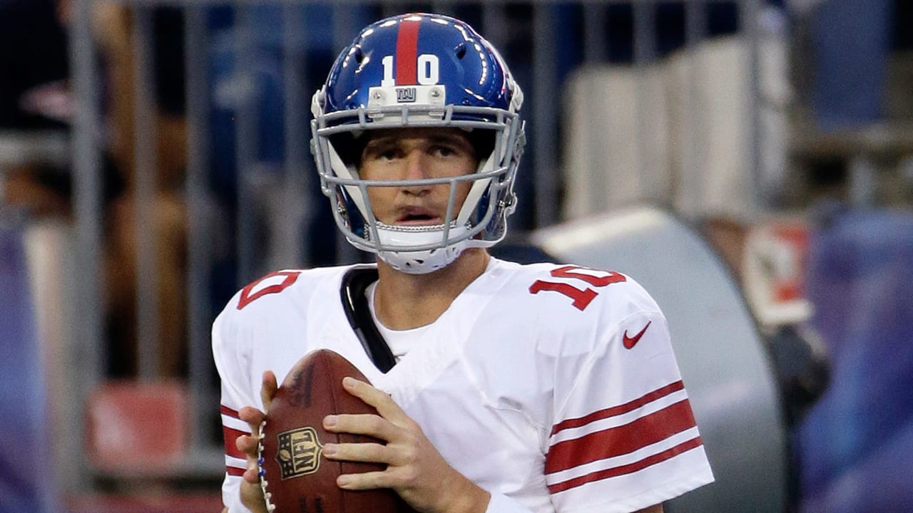 Eli Manning signs 4-year, $84M extension with Giants