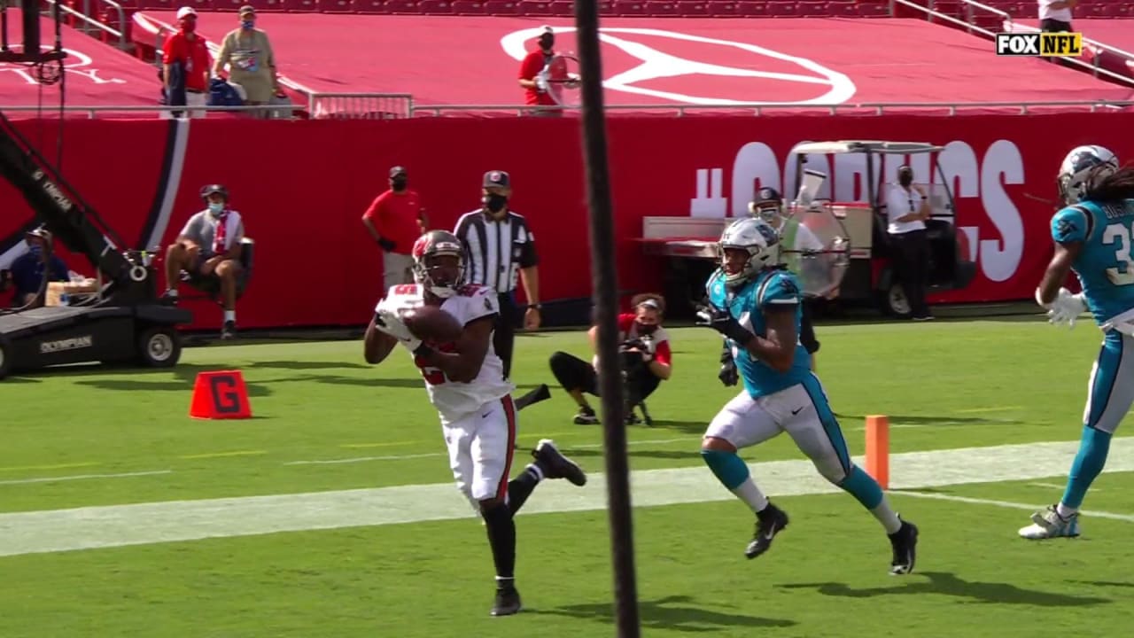 Tampa Bay Buccaneers running back LeSean McCoy drops would-be deep TD pass from quarterback Tom ...