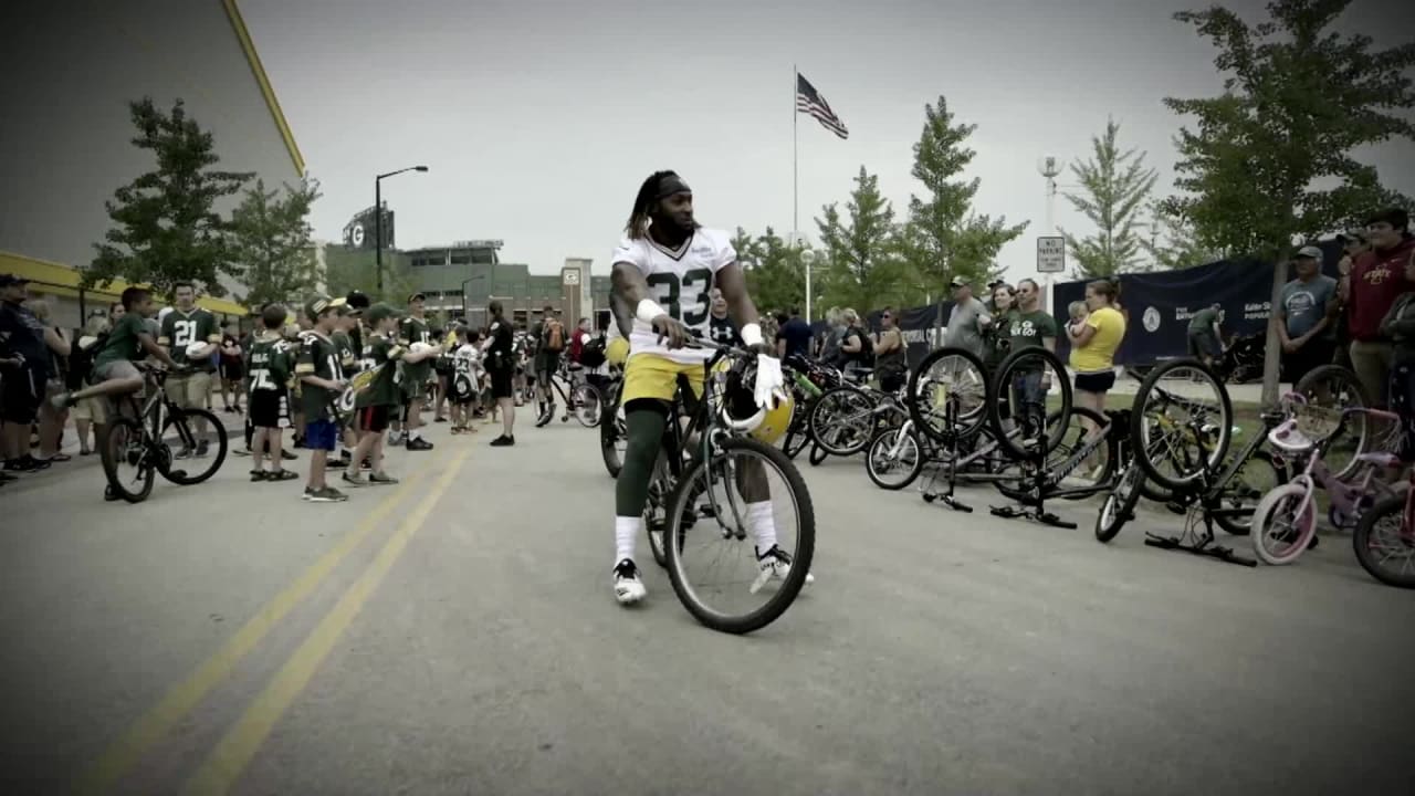 2022 Walter Payton Man of the Year Nominee: Running back Aaron Jones ... 2022 Walter Payton Man of the Year Nominee: Running back Aaron Jones ...