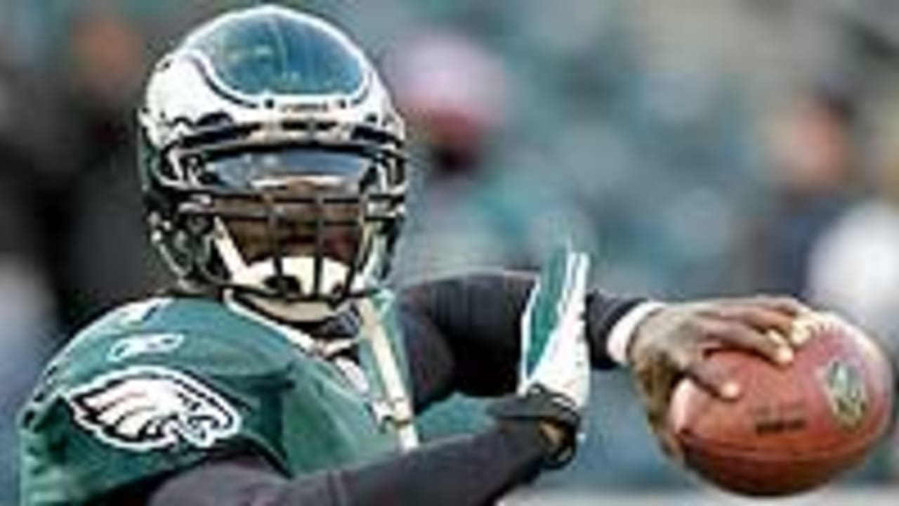 Philadelphia Eagles' 'flyswatters' help quarterbacks