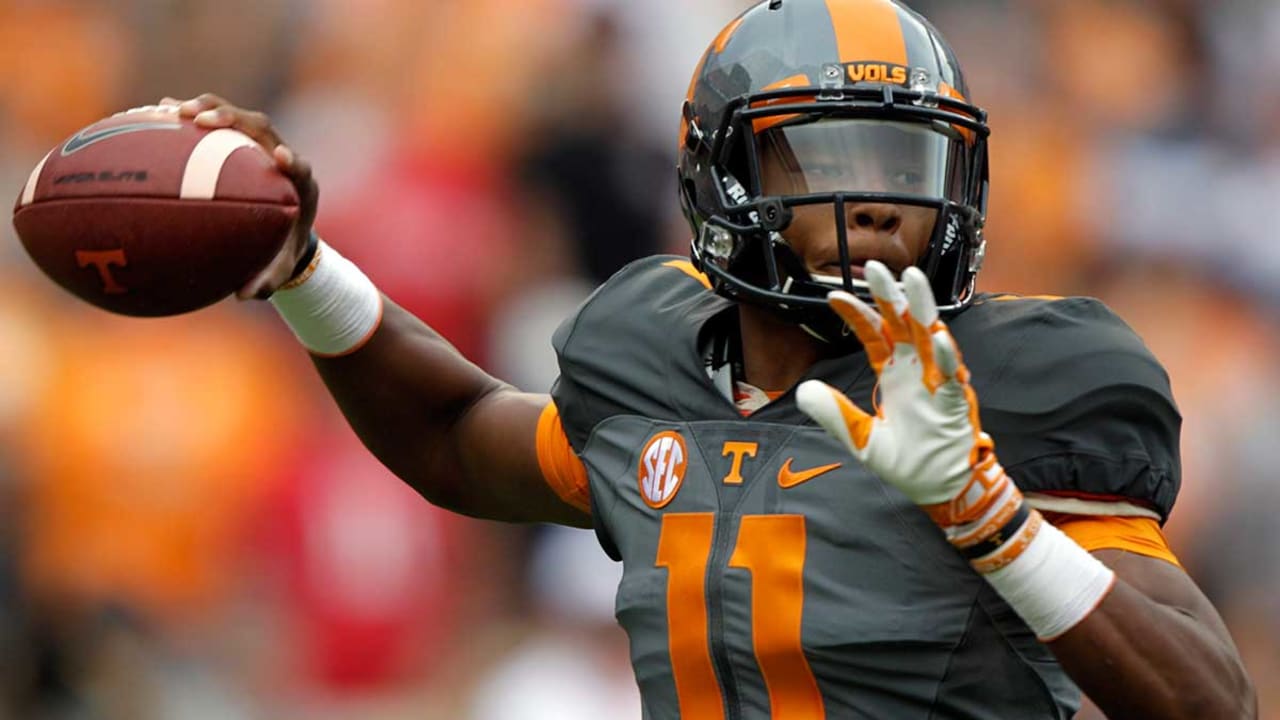 Joshua Dobbs leads Tennessee to 38-31 win over Georgia