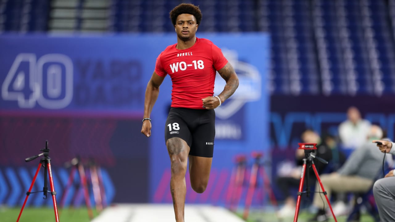 Wide receiver Antoine Green runs official 4.47-second 40-yard dash at ...