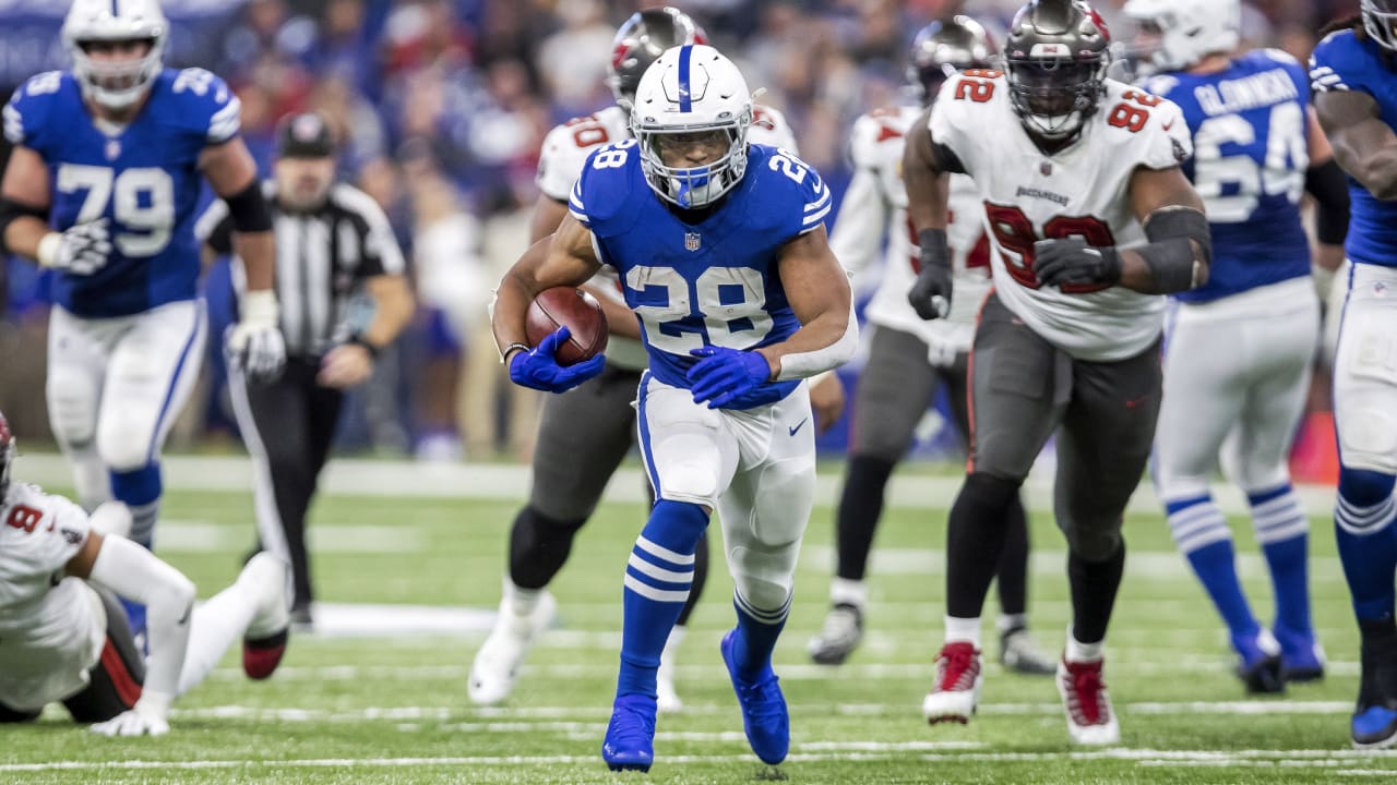 Indianapolis Colts running back Jonathan Taylor shows great vision on ...