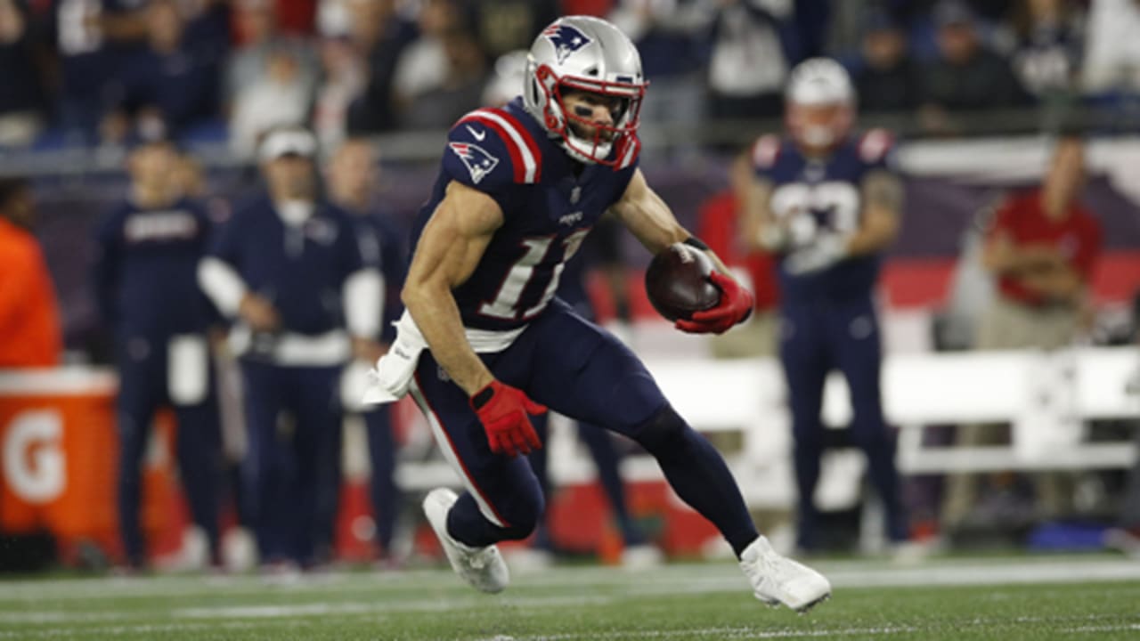 Julian Edelman makes his first catch of 2018