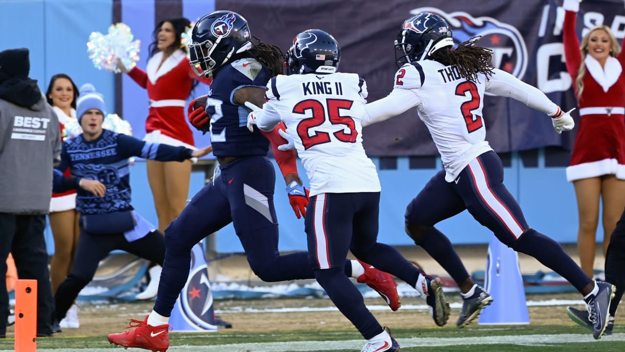 Can't-Miss Play: Tennessee Titans running back Derrick Henry is a ...