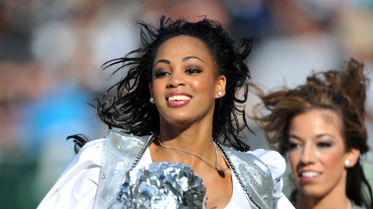 2008 NFL Cheerleaders : Week 10