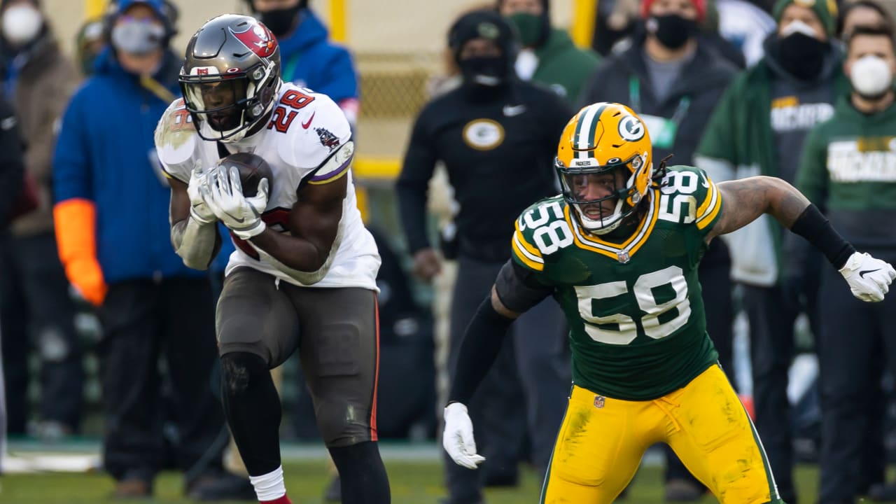 'Playoff Lenny' takes over for Bucs in the postseason | 'America's Game'