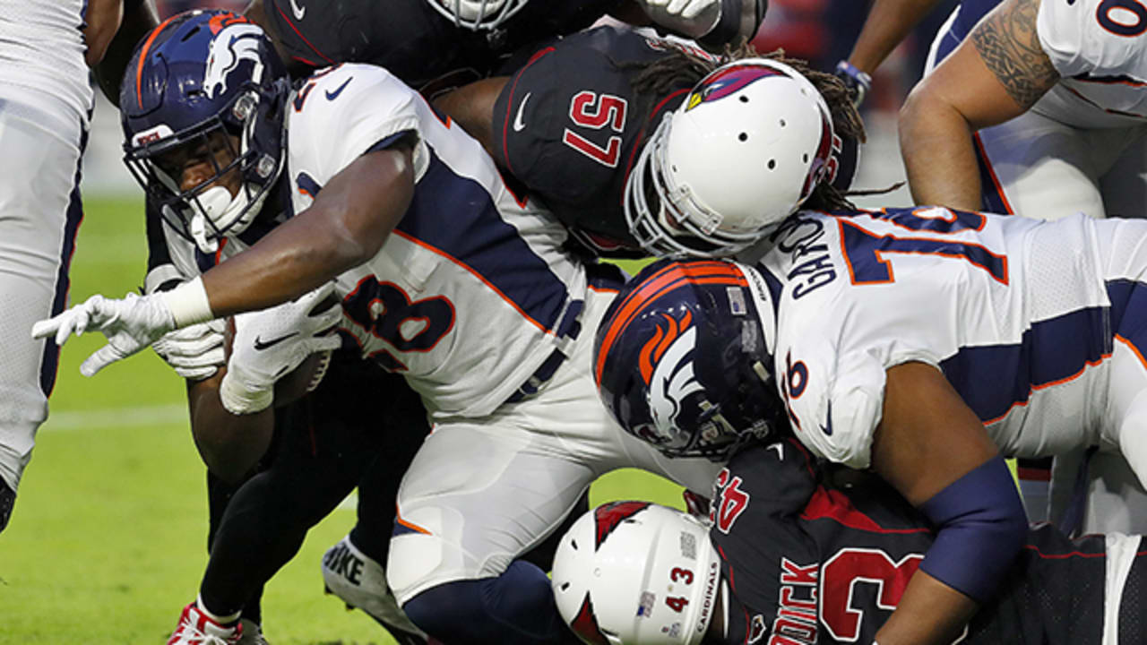 Royce Freeman powers into defenders for TD