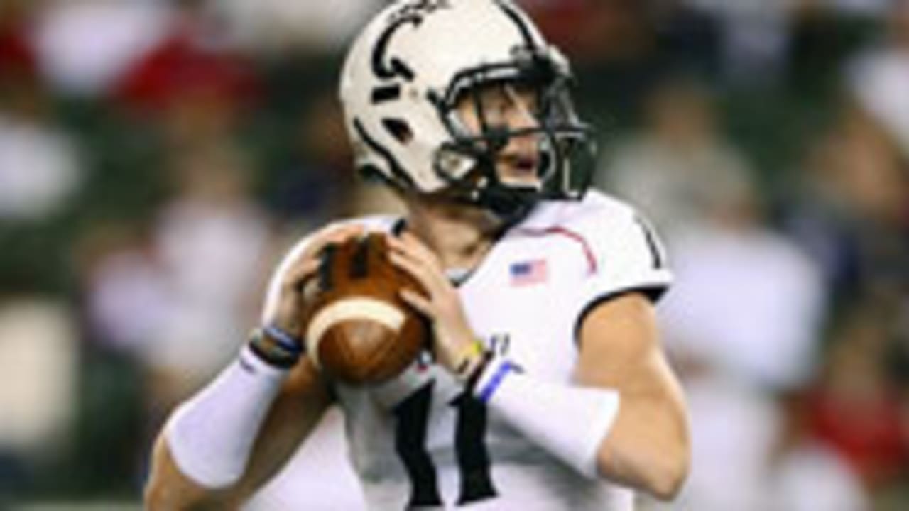 Cincinnati's Gunner Kiel sets NCAA mark in his college debut