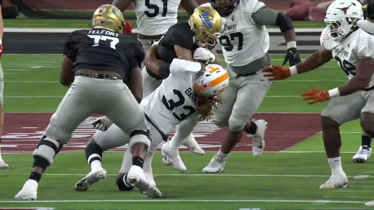 Tennessee Volunteers linebacker Jeremy Banks deploys the hit-stick on ...