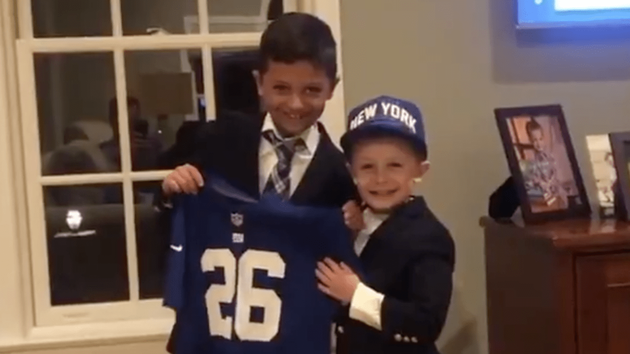 Watch young Giants fans' adorable draft re-creation