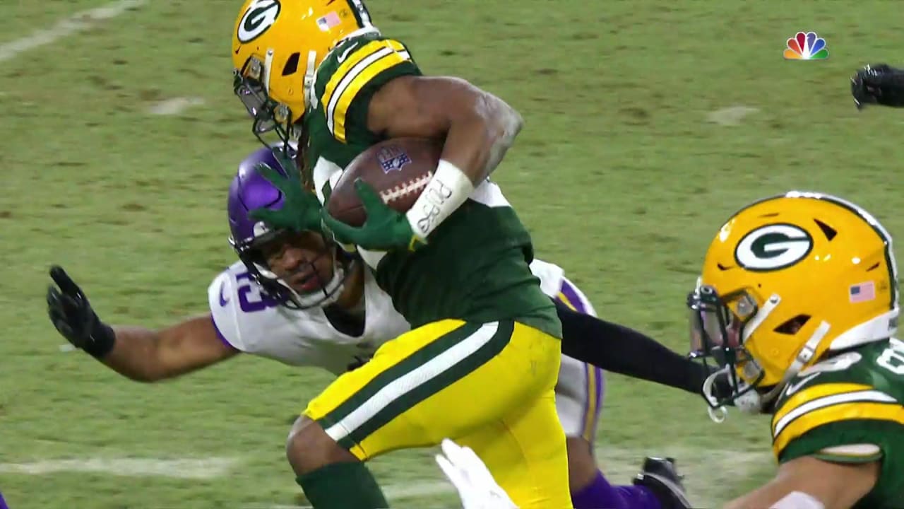 Green Bay Packers running back Aaron Jones stiff-arms his way up ...