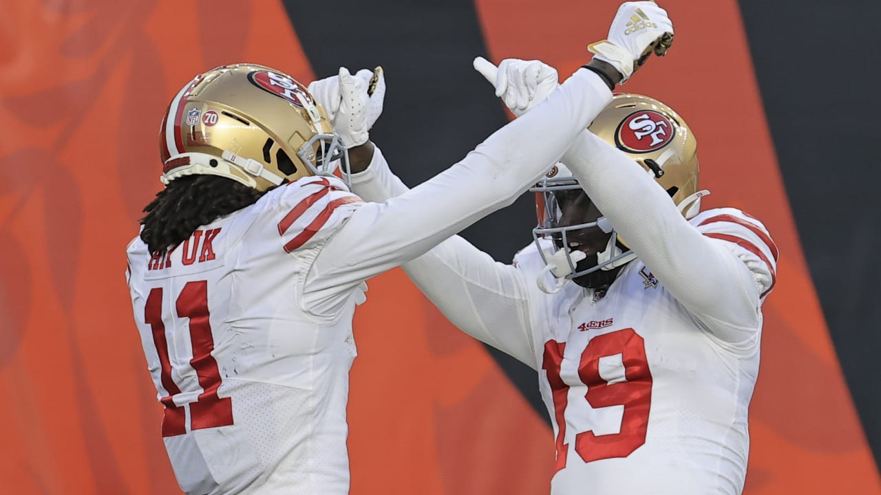 San Francisco 49ers wide receiver Deebo Samuel launches 27 yards ...