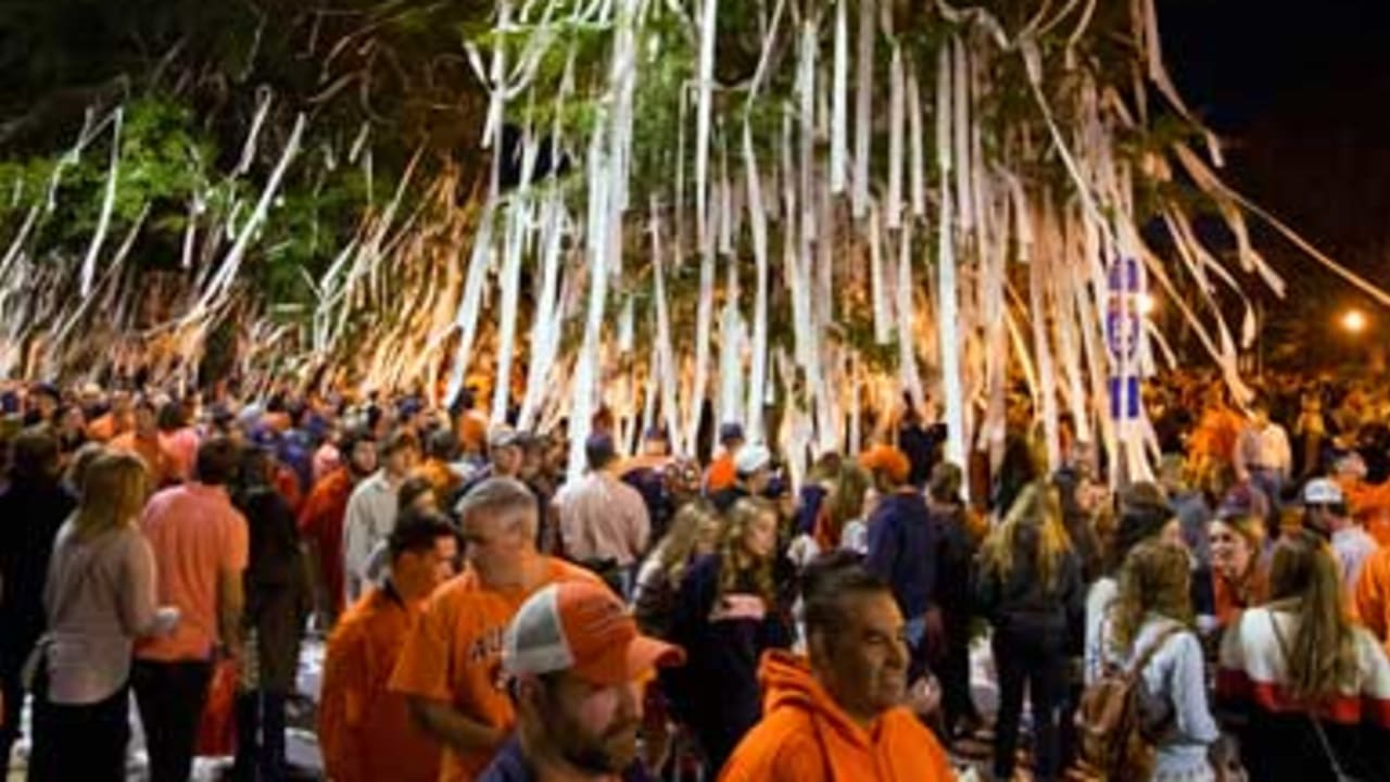 15 for '15: College football's best traditions
