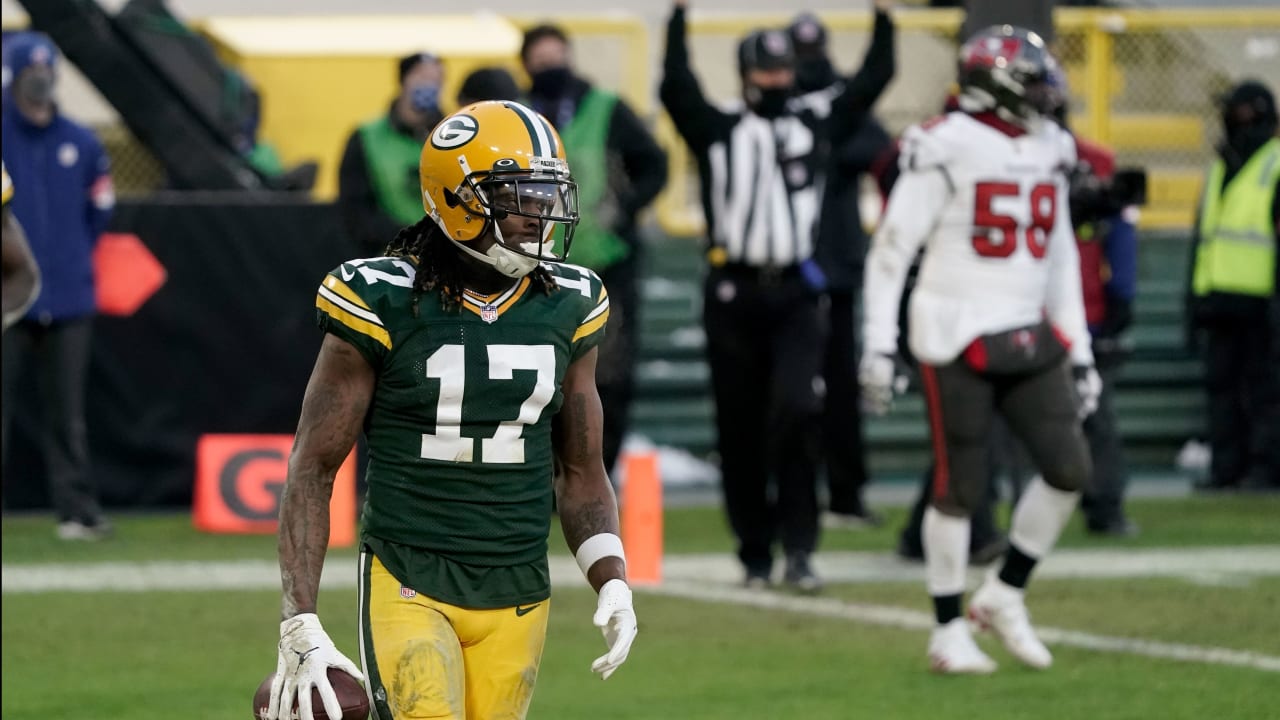 Green Bay Packers wide receiver Davante Adams schools Tampa Bay ...