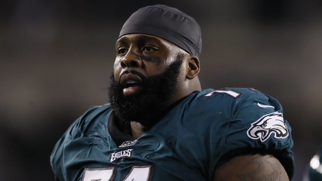 Jason Peters returns to Eagles on one-year deal to play guard