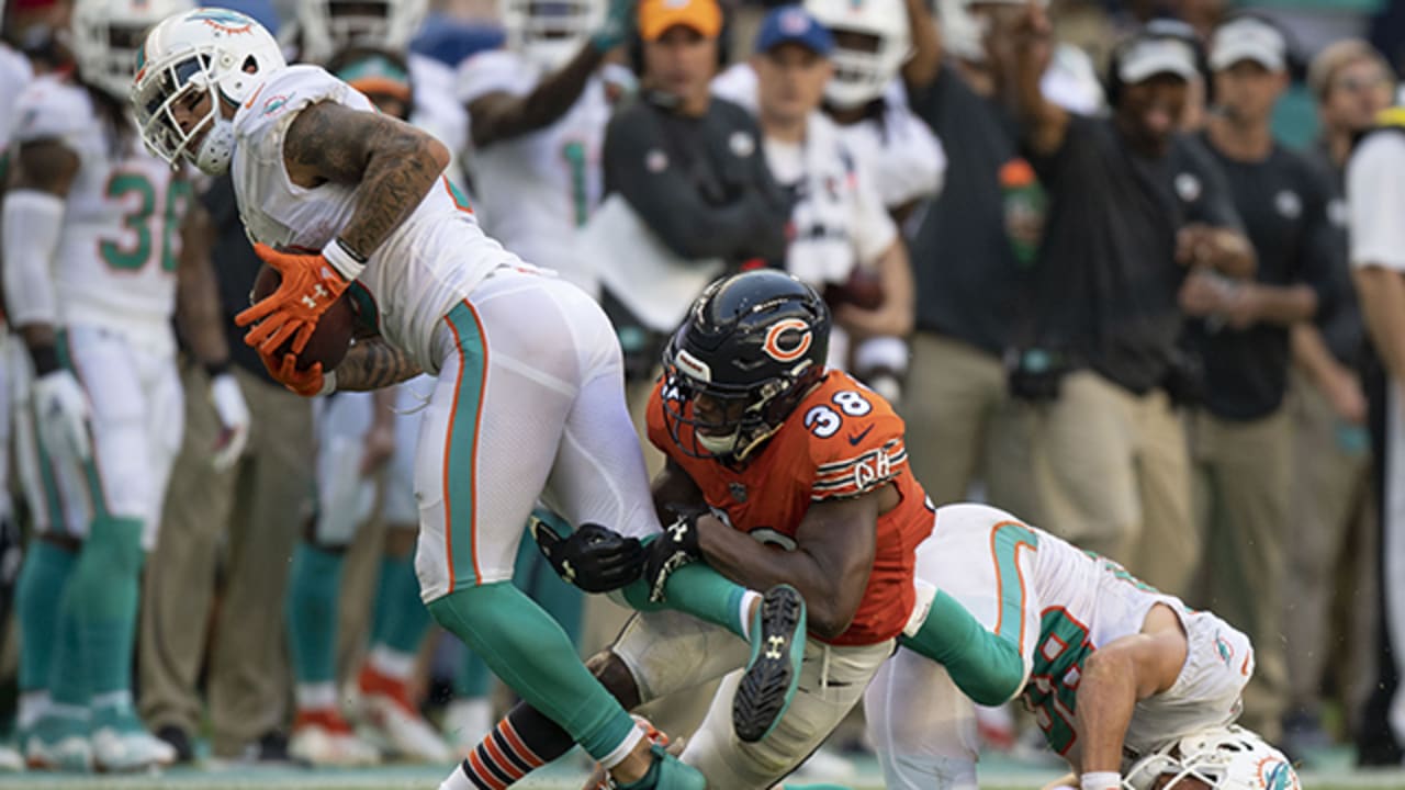 Stills gains 35 yards on miraculous ricochet catch