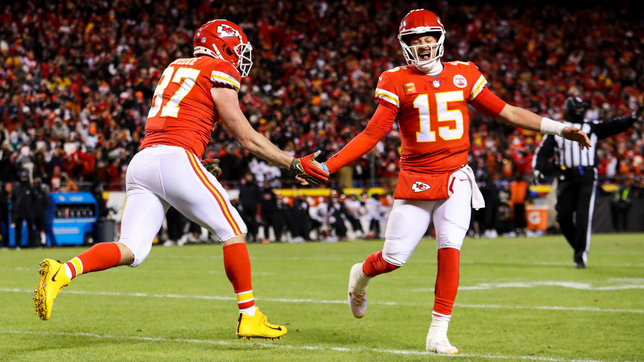 Patrick Mahomes, Travis Kelce move into second place for most playoff TDs by QB-pass catcher duo