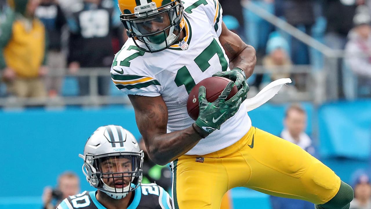 Notable injuries we're tracking from Sunday's games