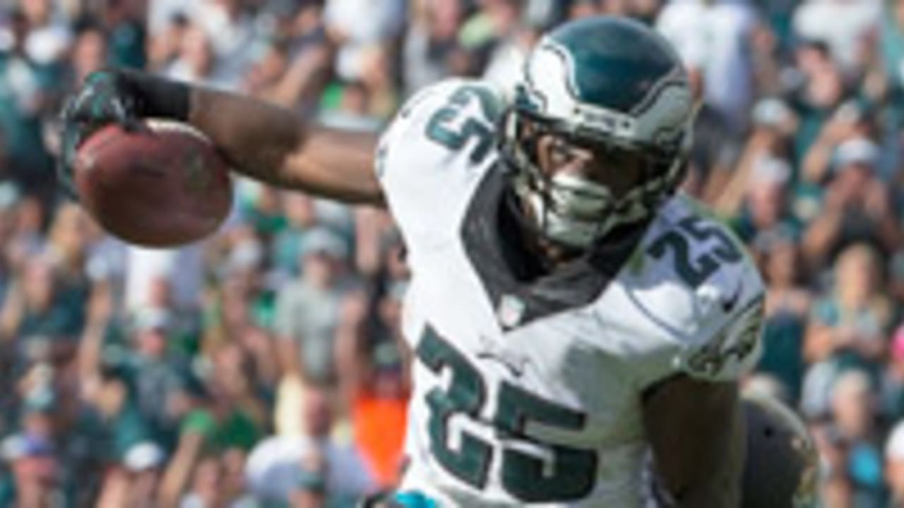 Eagles' LeSean McCoy defends his 20-cent tip